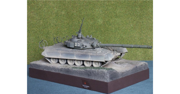 T-80B Main Battle Tank Model Kit